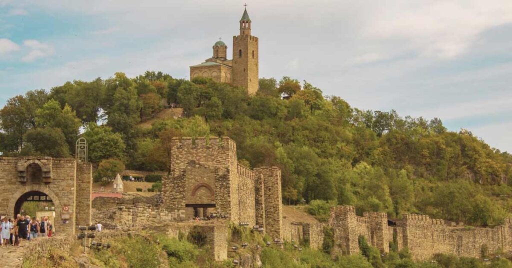 Veliko Tarnovo: The captivating culture and stunning scenery