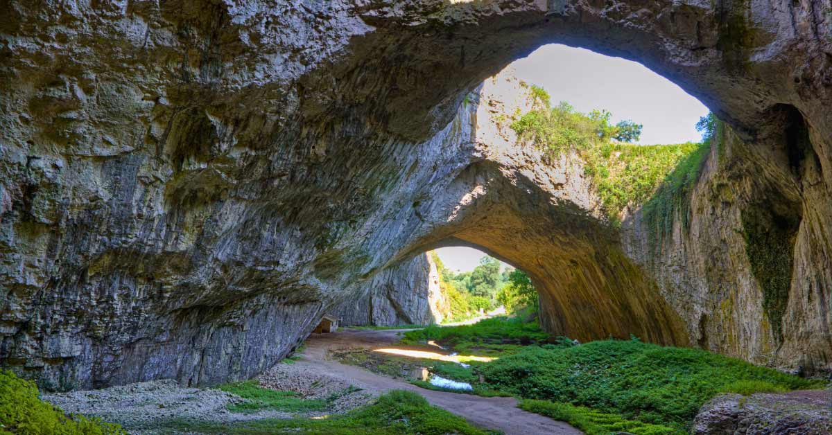 Bulgaria Travel Guide - the most memorable landmarks and must-see ...